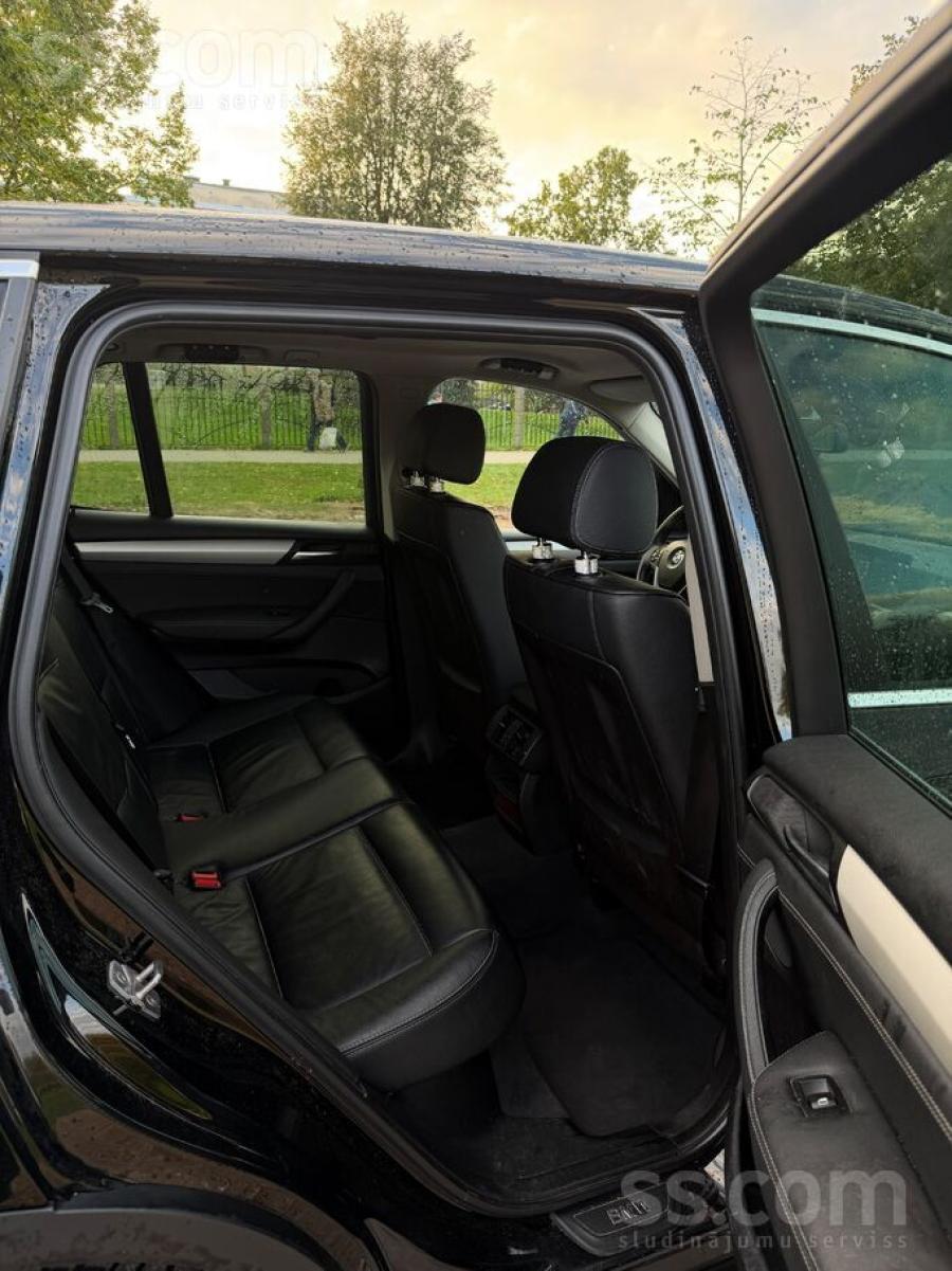 Black BMW X3 2011 in Riga, with an engine capacity of 2.00 L and mileage of 332 thousand km for 9500 €, photo 5 on AUTOMOTO.COM.LV