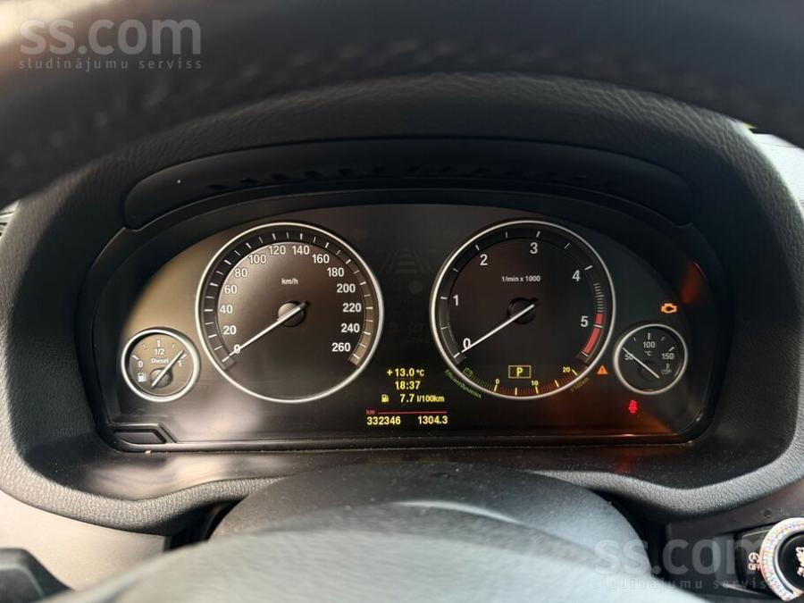 Black BMW X3 2011 in Riga, with an engine capacity of 2.00 L and mileage of 332 thousand km for 9500 €, photo 7 on AUTOMOTO.COM.LV
