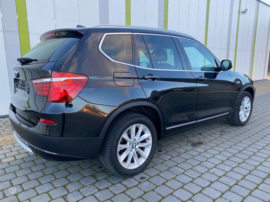 Black BMW X3 2012 in Raseiniai, with an engine capacity of 2.00 L and mileage of 320 thousand km for 7500 €, photo 6 on AUTOMOTO.COM.LV