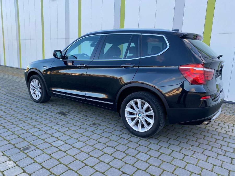 Black BMW X3 2012 in Raseiniai, with an engine capacity of 2.00 L and mileage of 320 thousand km for 7500 €, photo 8 on AUTOMOTO.COM.LV