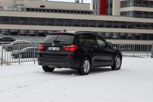 Black BMW X3 2012 in Riga, with an engine capacity of 2.00 L and mileage of 198 thousand km for 11980 €, photo 6 on AUTOMOTO.COM.LV