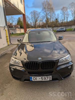 Black BMW X3 2012 in Riga, with an engine capacity of 3.00 L and mileage of 271 thousand km for 12400 €, photo 3 on AUTOMOTO.COM.LV