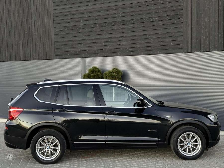Black BMW X3 2012 in Siauliai, with an engine capacity of 2.00 L and mileage of 281 thousand km for 10650 €, photo 4 on AUTOMOTO.COM.LV