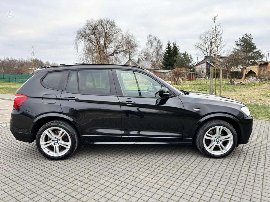 Black BMW X3 2012 in Panevezys, with an engine capacity of 2.99 L and mileage of 292 thousand km for 10700 €, photo 4 on AUTOMOTO.COM.LV