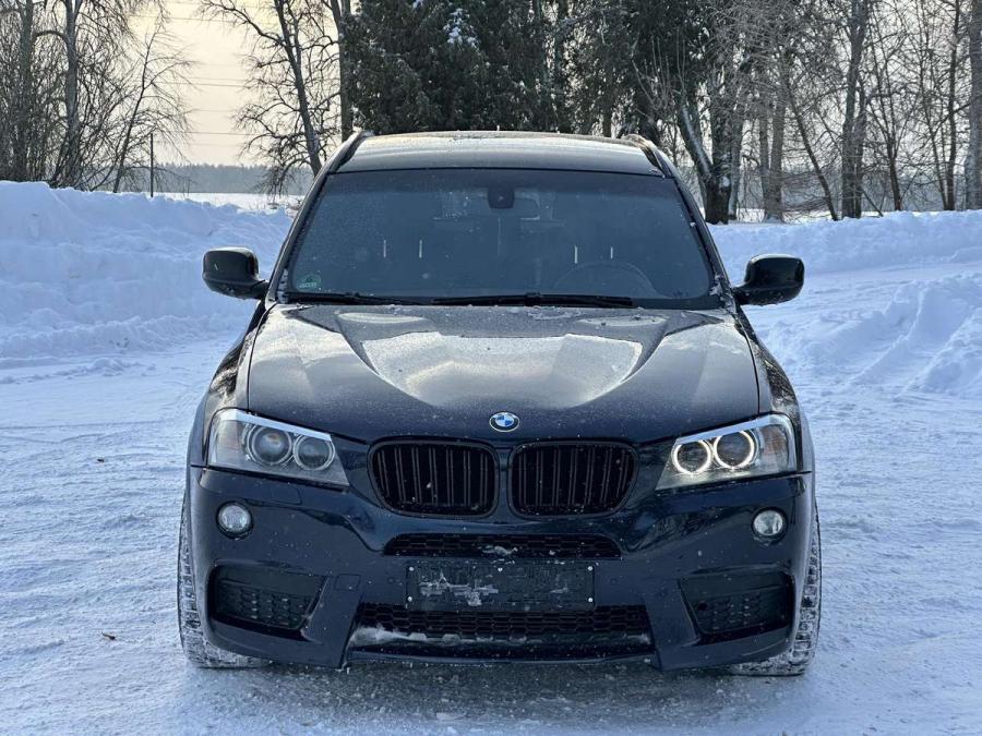 Black BMW X3 2012 in Vilnius, with an engine capacity of 2.99 L and mileage of 220 thousand km for 11499 €, photo 2 on AUTOMOTO.COM.LV