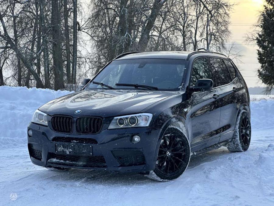 Black BMW X3 2012 in Vilnius, with an engine capacity of 2.99 L and mileage of 220 thousand km for 11499 €, photo 4 on AUTOMOTO.COM.LV