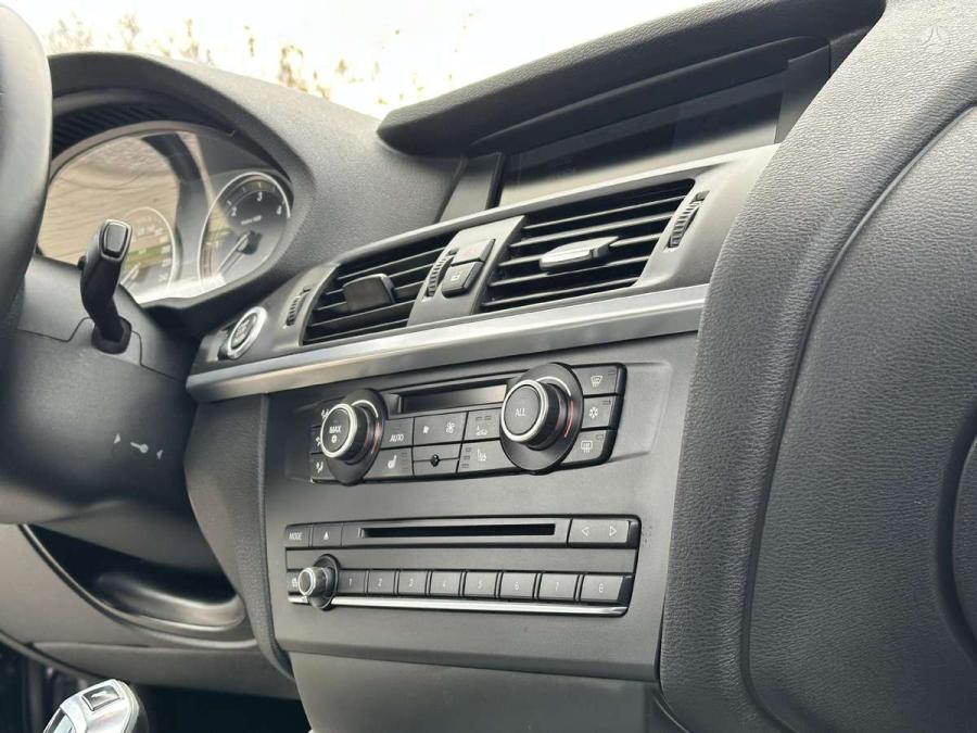 Black BMW X3 2012 in Vilnius, with an engine capacity of 2.99 L and mileage of 220 thousand km for 11499 €, photo 16 on AUTOMOTO.COM.LV