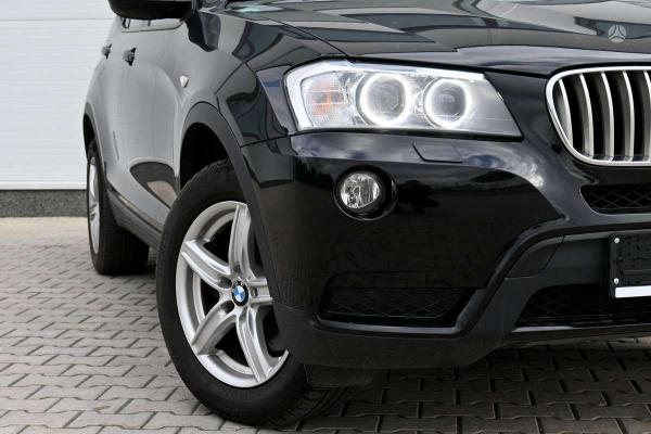 Black BMW X3 2012 in Kretinga, with an engine capacity of 2.99 L and mileage of 264 thousand km for 9999 €, photo 6 on AUTOMOTO.COM.LV