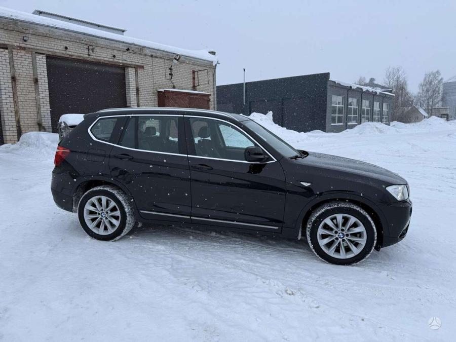 Black BMW X3 2012 in Panevezys, with an engine capacity of 2.00 L and mileage of 234 thousand km for 10200 €, photo 10 on AUTOMOTO.COM.LV
