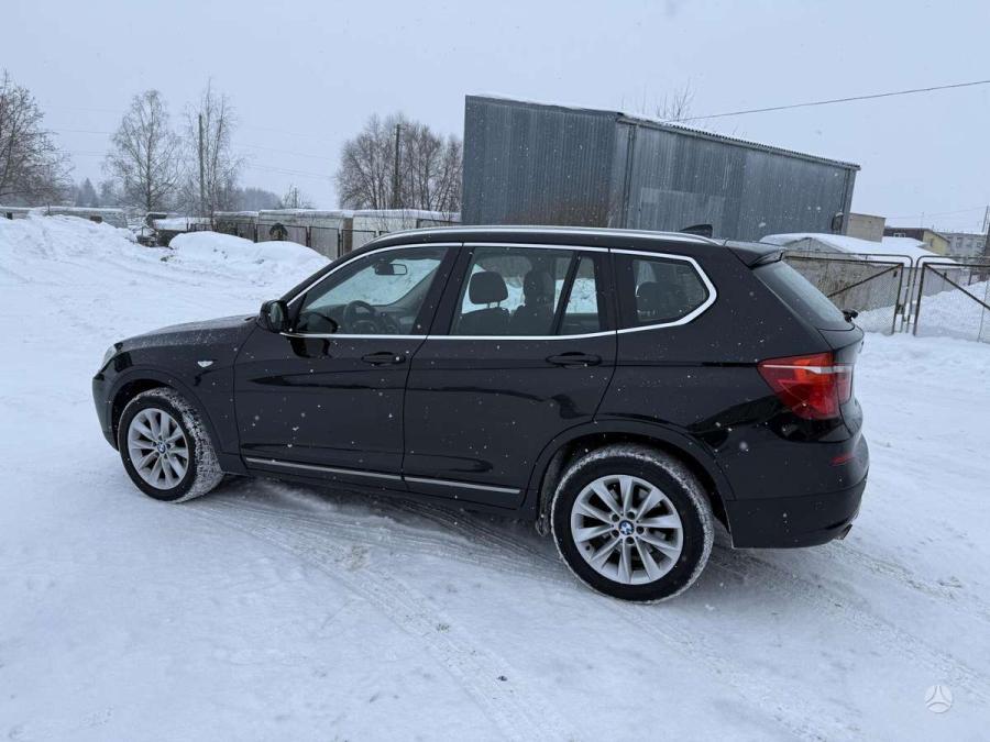 Black BMW X3 2012 in Panevezys, with an engine capacity of 2.00 L and mileage of 234 thousand km for 10200 €, photo 12 on AUTOMOTO.COM.LV