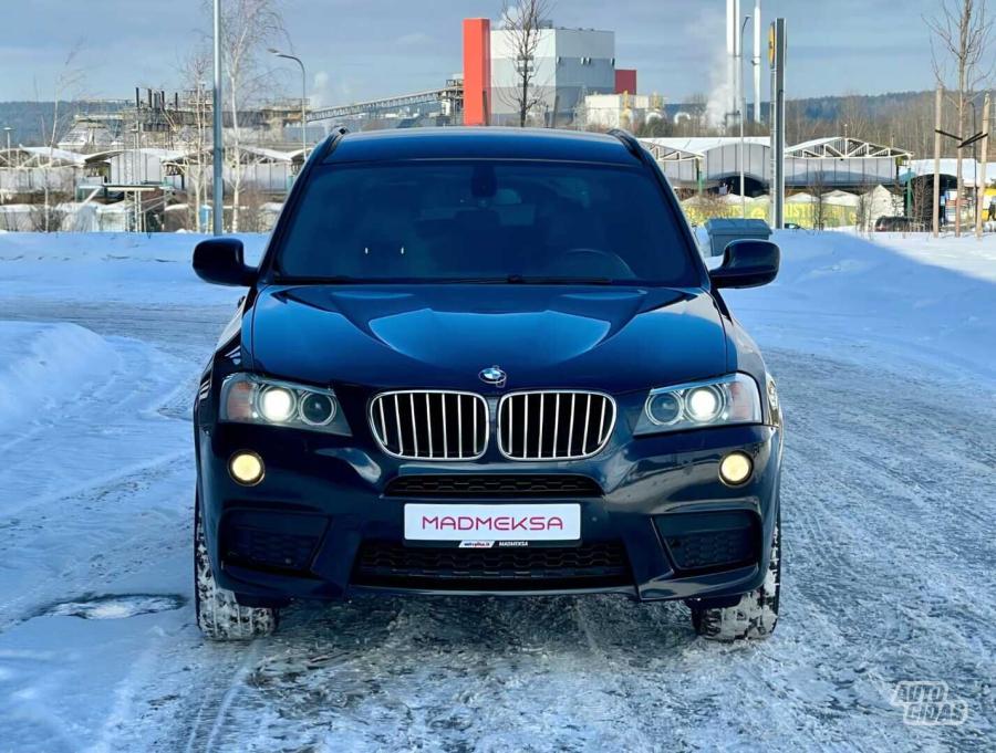 Black BMW X3 2012 in Vilnius, with an engine capacity of 3.00 L and mileage of 350 thousand km for 9190 €, photo 5 on AUTOMOTO.COM.LV