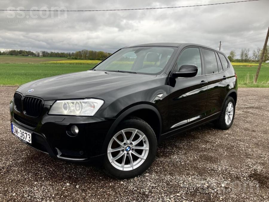 Black BMW X3 2012 in Talsi, with an engine capacity of 2.00 L and mileage of 198 thousand km for 10999 €, photo 8 on AUTOMOTO.COM.LV