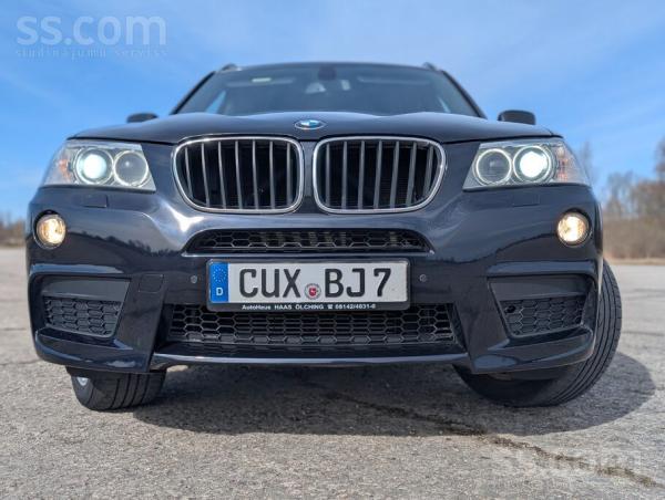 Black BMW X3 2012 in Riga, with an engine capacity of 2.00 L and mileage of 270 thousand km for 10300 €, photo 4 on AUTOMOTO.COM.LV