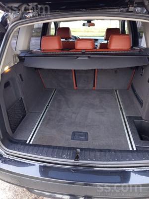 Black BMW X3 2012 in Riga, with an engine capacity of 3.00 L and mileage of 271 thousand km for 13400 €, photo 7 on AUTOMOTO.COM.LV