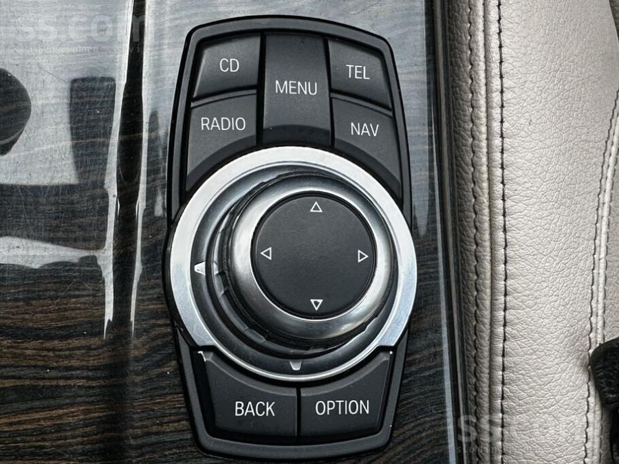 Black BMW X3 2012 in Riga, with an engine capacity of 2.00 L and mileage of 253 thousand km for 11890 €, photo 14 on AUTOMOTO.COM.LV