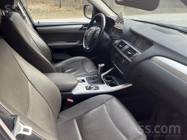 Melns BMW X3 2012 Daugavpils, ar dzinēja tilpumu 2.00 L un nobraukumu 400 tūkst. km par 7500 €, foto 3 vietnē AUTOMOTO.COM.LV
