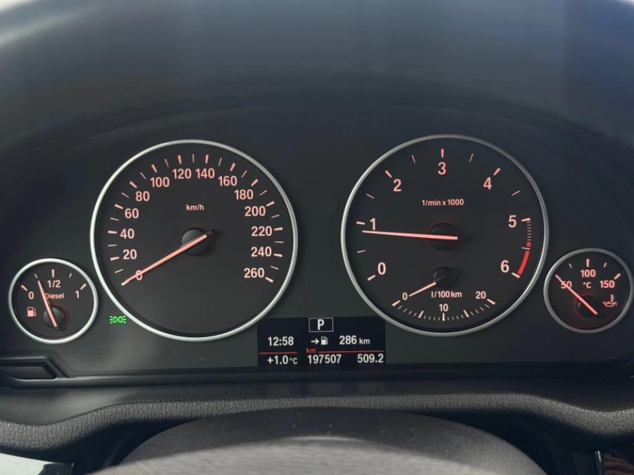 Black BMW X3 2012 in Riga, with an engine capacity of 2.00 L and mileage of 198 thousand km for 12580 €, photo 21 on AUTOMOTO.COM.LV