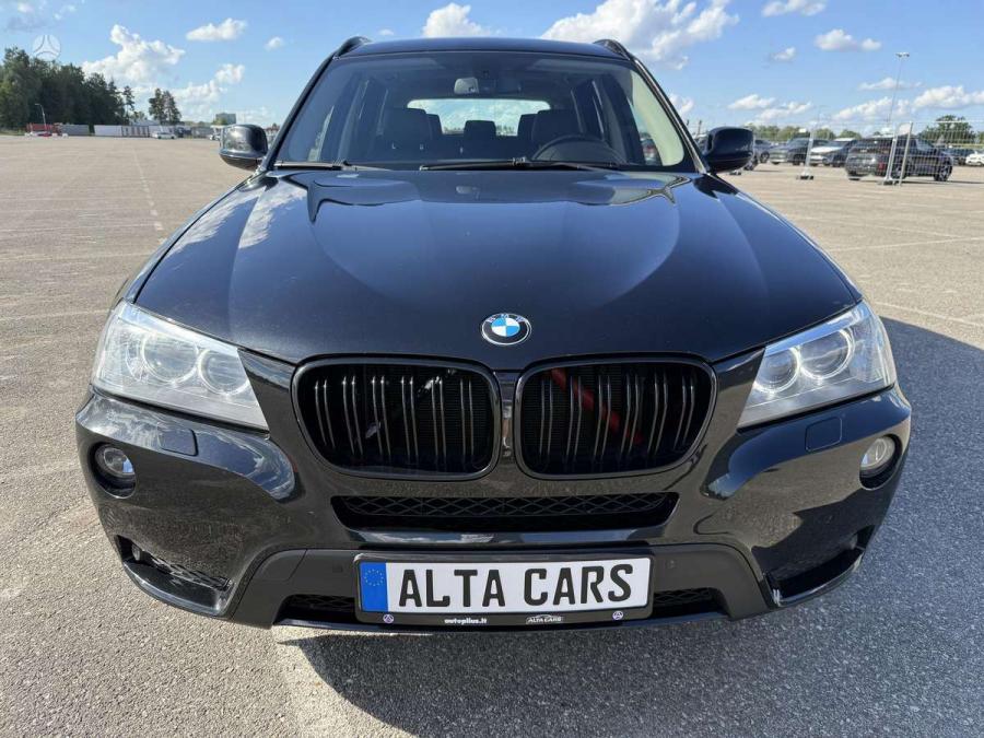 Black BMW X3 2012 in Vilnius, with an engine capacity of 2.99 L and mileage of 275 thousand km for 10399 €, photo 3 on AUTOMOTO.COM.LV