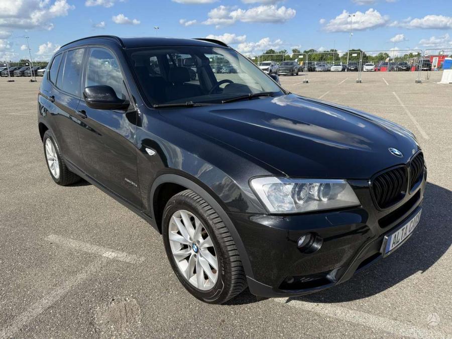 Black BMW X3 2012 in Vilnius, with an engine capacity of 2.99 L and mileage of 275 thousand km for 10399 €, photo 4 on AUTOMOTO.COM.LV