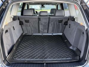 Black BMW X3 2012 in Vilnius, with an engine capacity of 2.99 L and mileage of 275 thousand km for 10399 €, photo 19 on AUTOMOTO.COM.LV