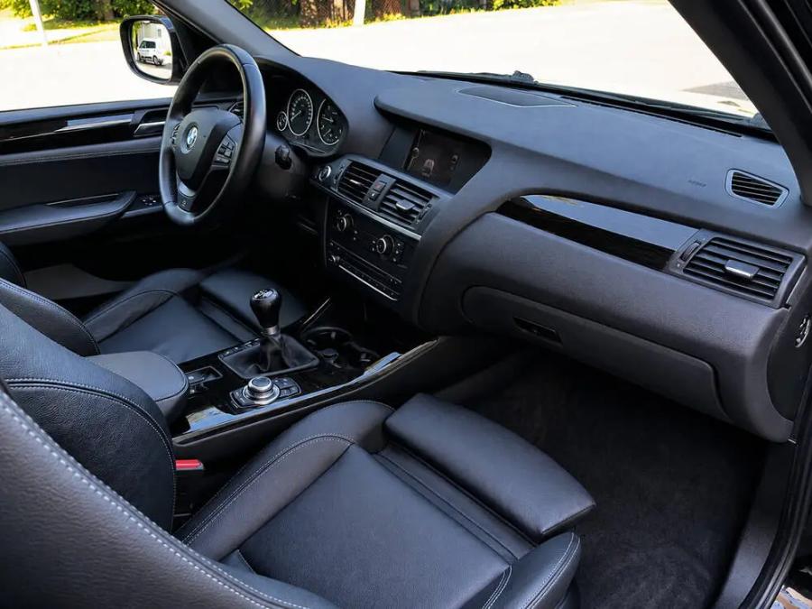 Black BMW X3 2012 in Jelgava, with an engine capacity of 2.00 L and mileage of 249 thousand km for 9790 €, photo 13 on AUTOMOTO.COM.LV