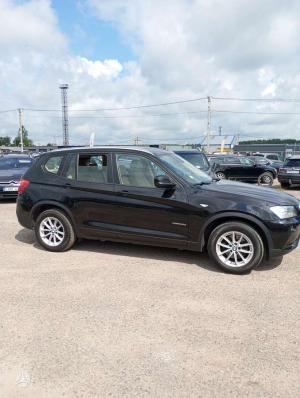 Black BMW X3 2012 in Kaunas, with an engine capacity of 2.00 L and mileage of 290 thousand km for 6500 €, photo 5 on AUTOMOTO.COM.LV