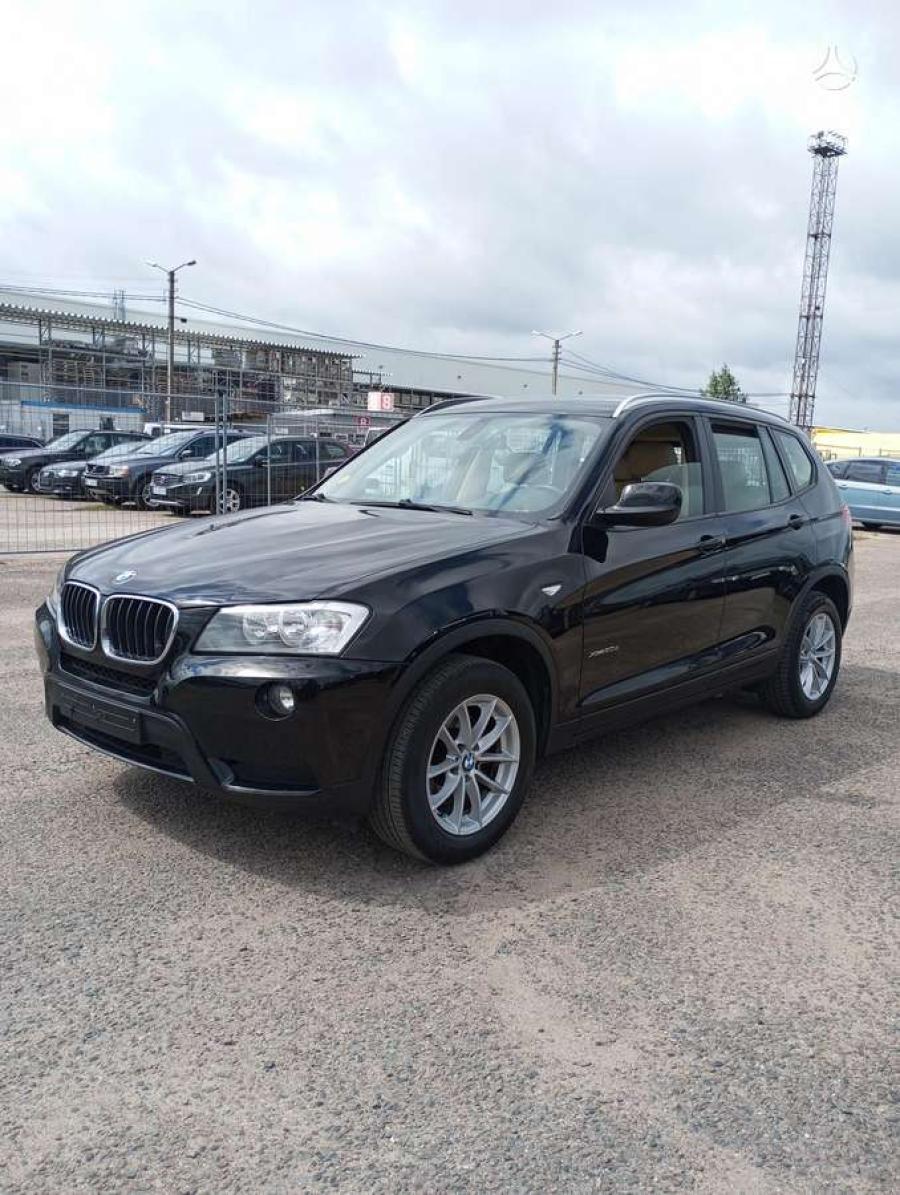 Black BMW X3 2012 in Kaunas, with an engine capacity of 2.00 L and mileage of 290 thousand km for 6500 €, photo 6 on AUTOMOTO.COM.LV