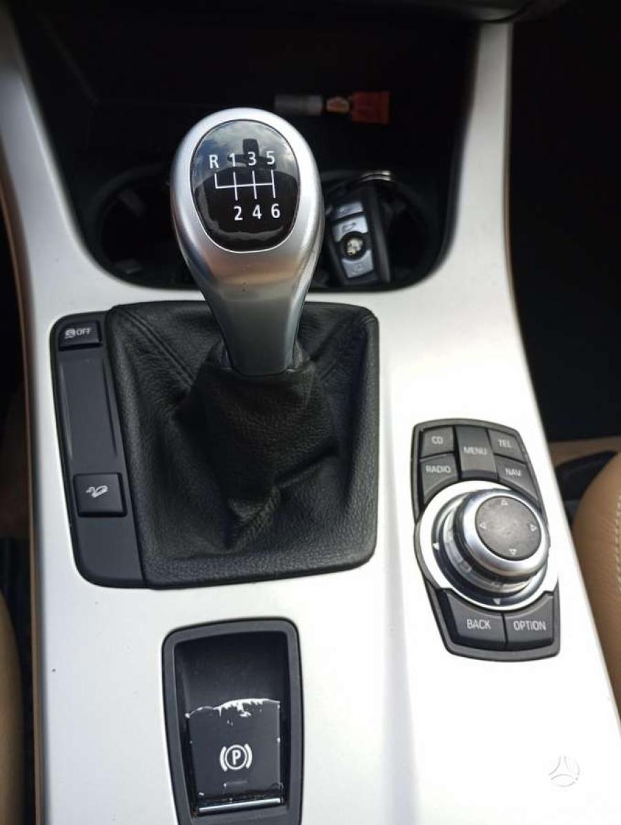 Black BMW X3 2012 in Kaunas, with an engine capacity of 2.00 L and mileage of 290 thousand km for 6500 €, photo 16 on AUTOMOTO.COM.LV