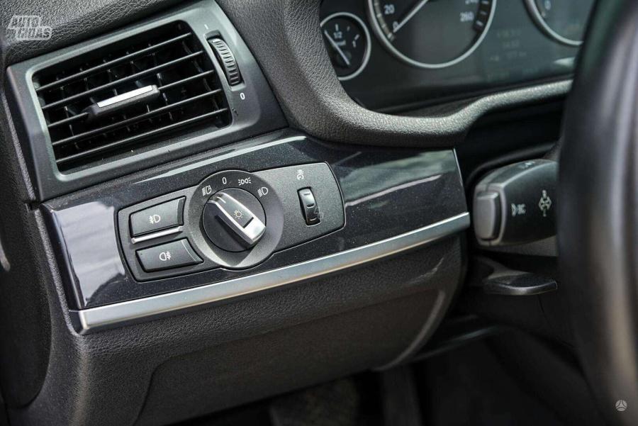Black BMW X3 2012 in Kaunas, with an engine capacity of 3.00 L and mileage of 277 thousand km for 11450 €, photo 32 on AUTOMOTO.COM.LV
