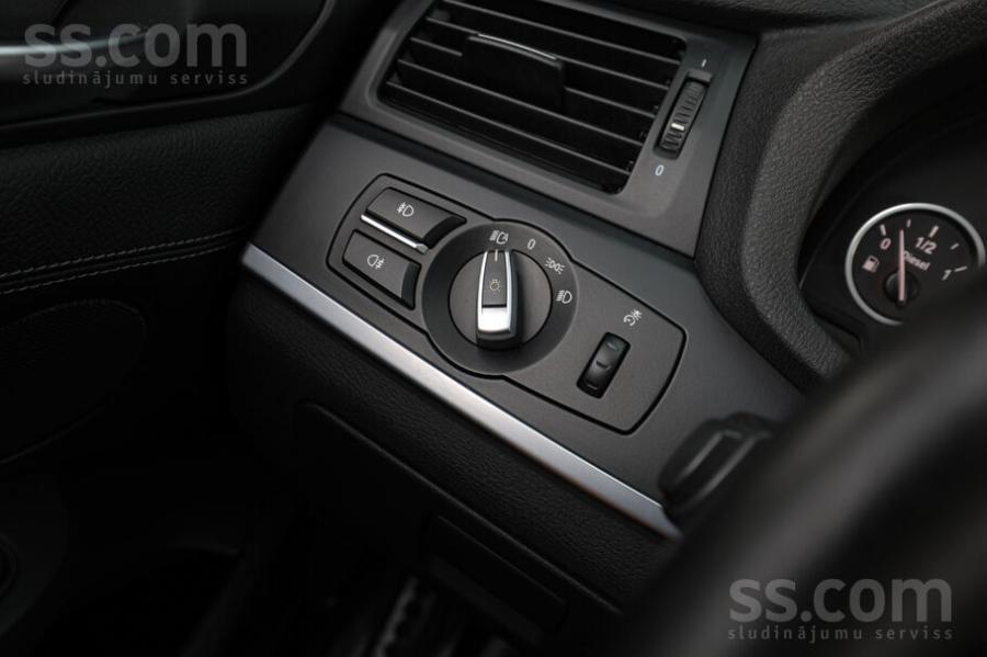 Melns BMW X3 2012 Jelgava, ar dzinēja tilpumu 2.00 L un nobraukumu 0 tūkst. km par 8990 €, foto 23 vietnē AUTOMOTO.COM.LV
