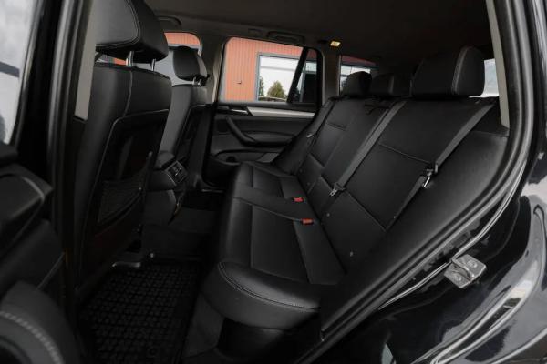 Melns BMW X3 2012 Jelgava, ar dzinēja tilpumu 2.00 L un nobraukumu 354 tūkst. km par 8990 €, foto 9 vietnē AUTOMOTO.COM.LV