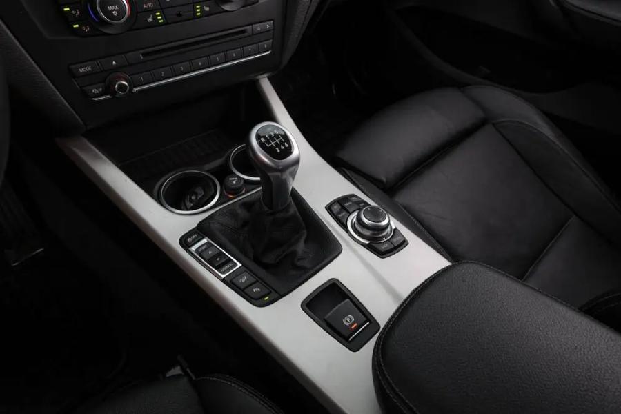Melns BMW X3 2012 Jelgava, ar dzinēja tilpumu 2.00 L un nobraukumu 354 tūkst. km par 8990 €, foto 19 vietnē AUTOMOTO.COM.LV