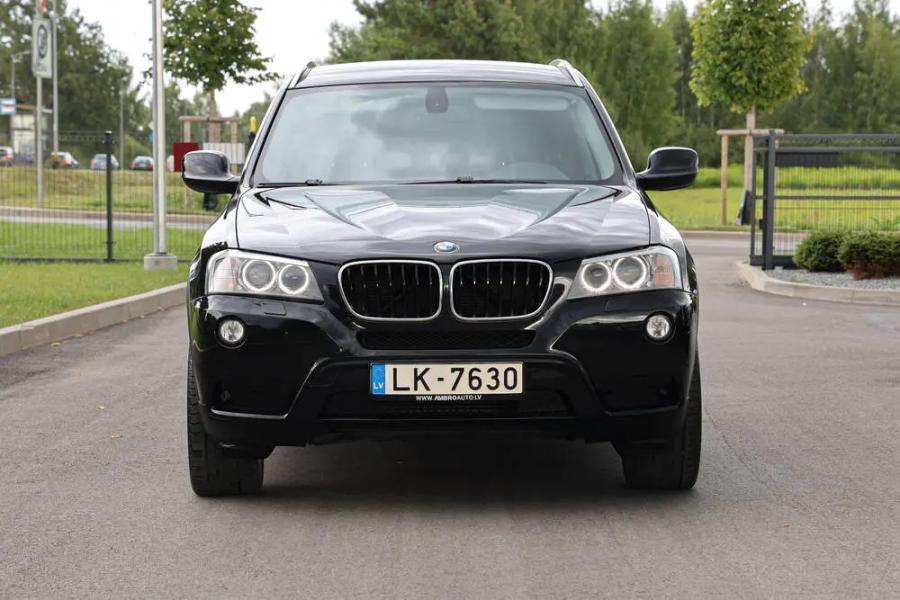 Melns BMW X3 2012 Jelgava, ar dzinēja tilpumu 2.00 L un nobraukumu 354 tūkst. km par 8990 €, foto 3 vietnē AUTOMOTO.COM.LV