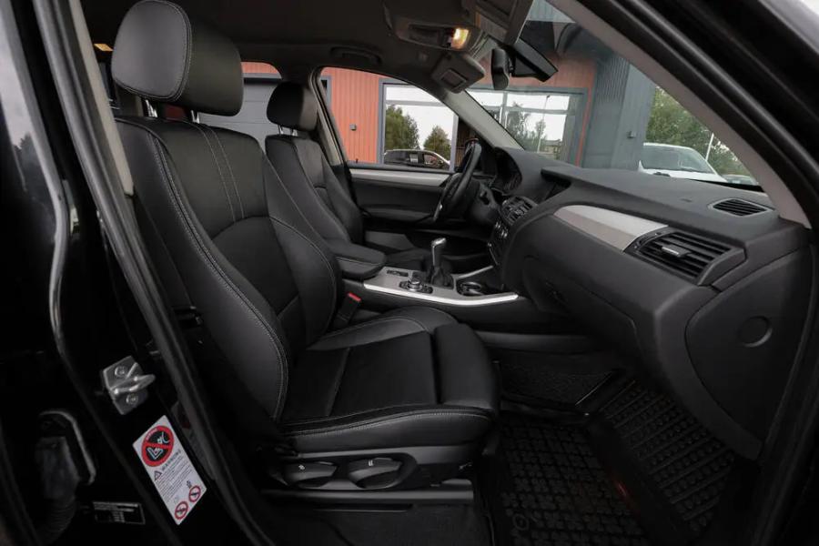 Melns BMW X3 2012 Jelgava, ar dzinēja tilpumu 2.00 L un nobraukumu 354 tūkst. km par 8990 €, foto 12 vietnē AUTOMOTO.COM.LV