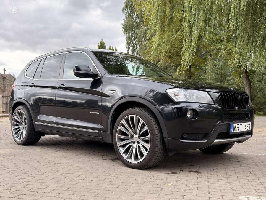 Melns BMW X3 2012 Joniškis, ar dzinēja tilpumu 2.99 L un nobraukumu 255 tūkst. km par 8300 €, foto 1 vietnē AUTOMOTO.COM.LV