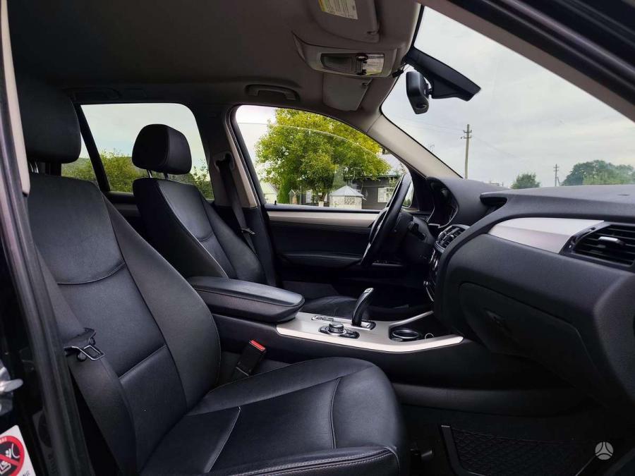 Black BMW X3 2012 in Jurbarkas, with an engine capacity of 2.00 L and mileage of 194 thousand km for 8450 €, photo 7 on AUTOMOTO.COM.LV