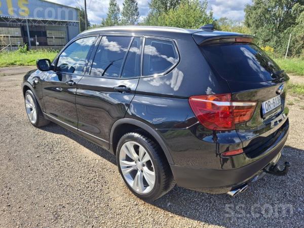 BMW X3 2012 in Riga on AUTOMOTO.COM.LV Black BMW X3 2012 in Riga, with an engine capacity of 3.00 L and mileage of 302 thousand km for 9995 €, photo 4 on AUTOMOTO.COM.LV