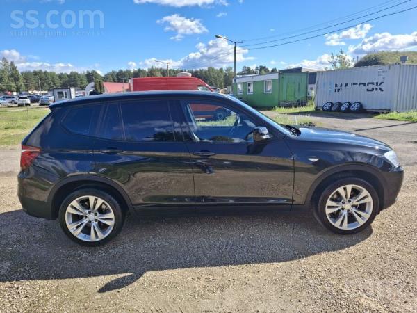 BMW X3 2012 in Riga on AUTOMOTO.COM.LV Black BMW X3 2012 in Riga, with an engine capacity of 3.00 L and mileage of 302 thousand km for 9995 €, photo 6 on AUTOMOTO.COM.LV