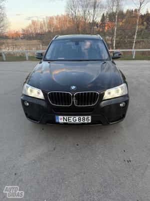 Black BMW X3 2012 in Moletai, with an engine capacity of 2.00 L and mileage of 308 thousand km for 8888 €, photo 4 on AUTOMOTO.COM.LV