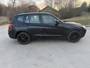 Black BMW X3 2012 in Moletai, with an engine capacity of 2.00 L and mileage of 308 thousand km for 8888 €, photo 8 on AUTOMOTO.COM.LV