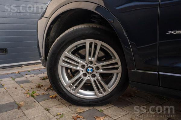 Black BMW X3 2012 in Riga, with an engine capacity of 2.00 L and mileage of 283 thousand km for 11350 €, photo 3 on AUTOMOTO.COM.LV