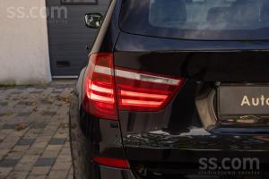 Black BMW X3 2012 in Riga, with an engine capacity of 2.00 L and mileage of 283 thousand km for 11350 €, photo 5 on AUTOMOTO.COM.LV