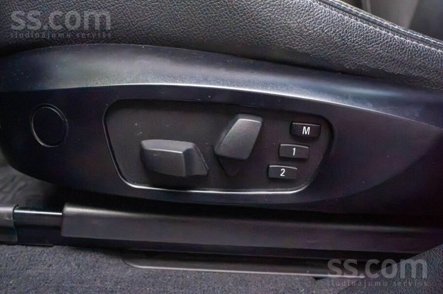 Black BMW X3 2012 in Riga, with an engine capacity of 2.00 L and mileage of 283 thousand km for 11350 €, photo 20 on AUTOMOTO.COM.LV