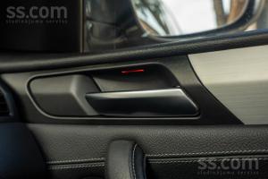 Black BMW X3 2012 in Riga, with an engine capacity of 2.00 L and mileage of 283 thousand km for 11350 €, photo 23 on AUTOMOTO.COM.LV