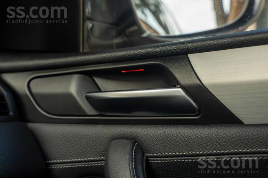 Black BMW X3 2012 in Riga, with an engine capacity of 2.00 L and mileage of 283 thousand km for 11350 €, photo 23 on AUTOMOTO.COM.LV