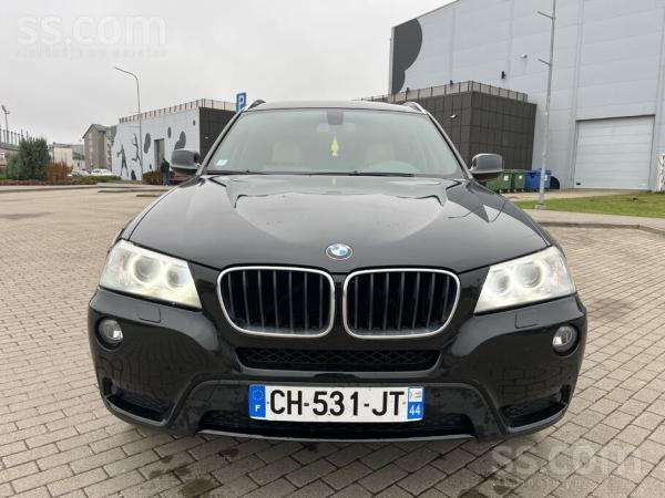 Black BMW X3 2012 in Riga, with an engine capacity of 2.00 L and mileage of 265 thousand km for 9500 €, photo 4 on AUTOMOTO.COM.LV