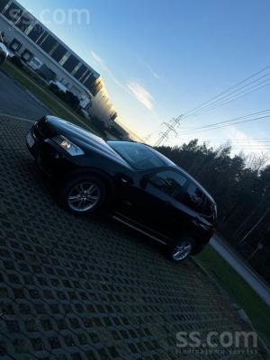 Black BMW X3 2013 in Riga, with an engine capacity of 2.00 L and mileage of 179 thousand km for 10500 €, photo 4 on AUTOMOTO.COM.LV