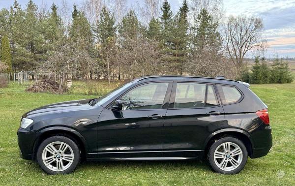 Black BMW X3 2013 in Moletai, with an engine capacity of 2.00 L and mileage of 238 thousand km for 9300 €, photo 4 on AUTOMOTO.COM.LV