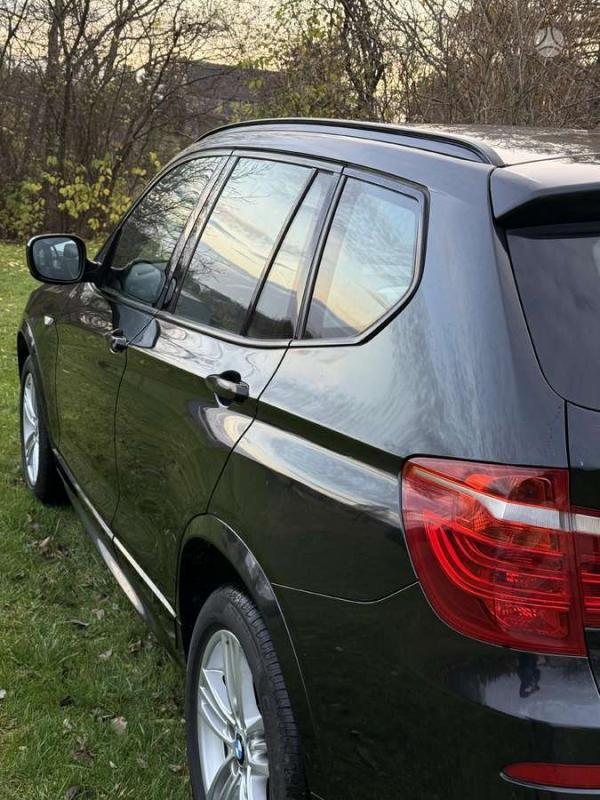 Black BMW X3 2013 in Moletai, with an engine capacity of 2.00 L and mileage of 238 thousand km for 9300 €, photo 10 on AUTOMOTO.COM.LV