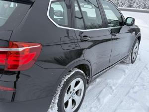 Black BMW X3 2013 in Raseiniai, with an engine capacity of 2.00 L and mileage of 241 thousand km for 10200 €, photo 9 on AUTOMOTO.COM.LV